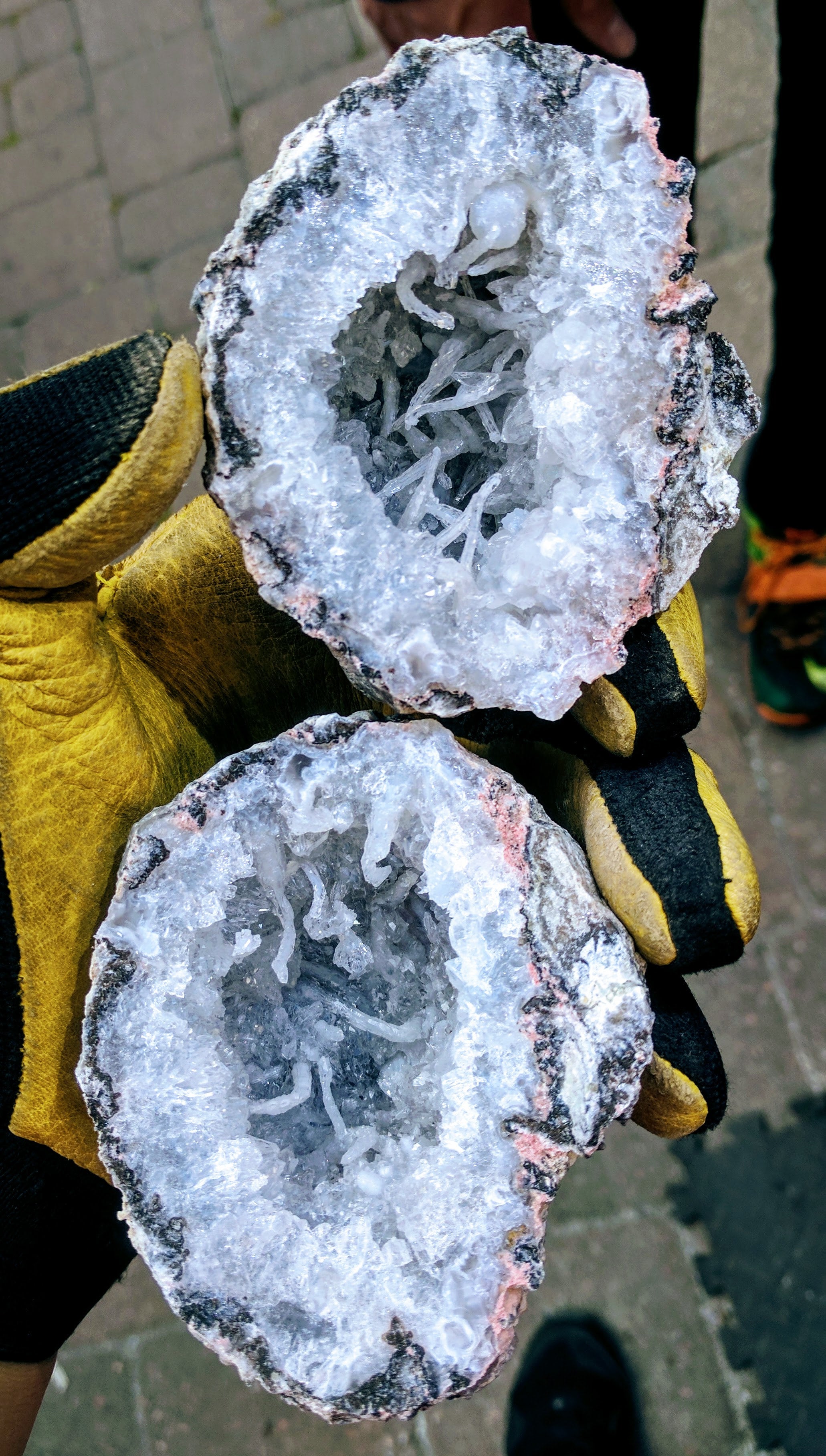 Crack your own Mexican Geodes | The Geode Guys
